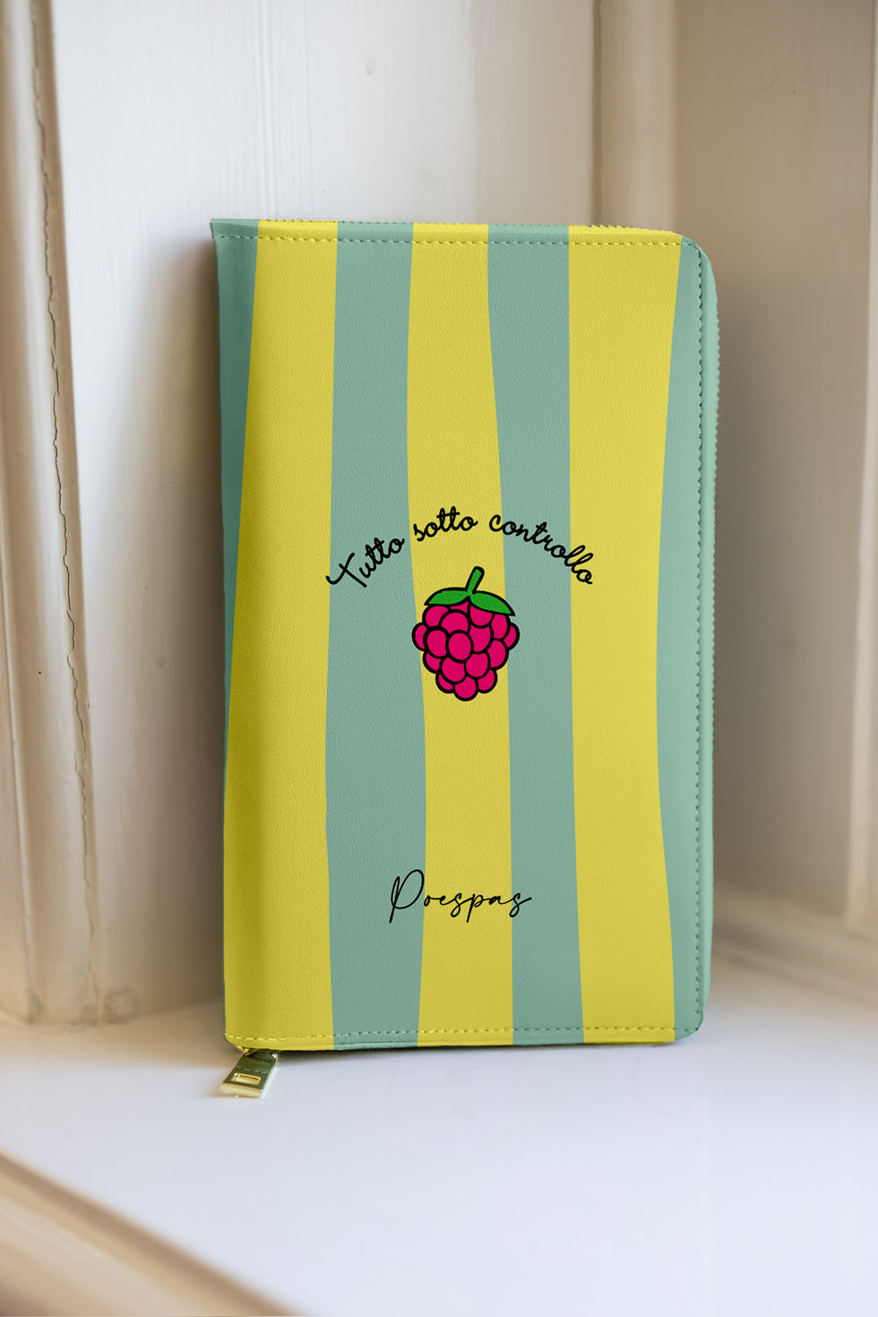 Family paspoort | Yellow mint stripes | Studio Poespas