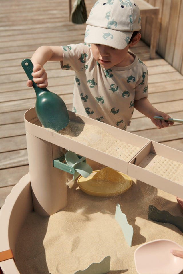 Shop Sepp activity table | sandy multi mix | Liewood bij Poespas